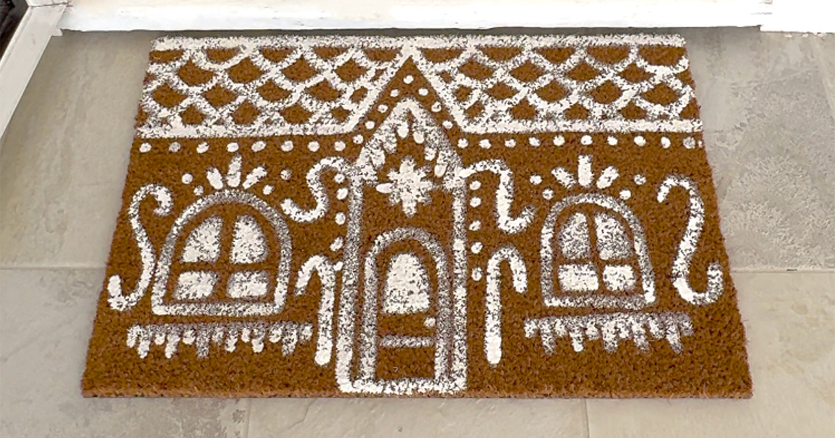 DIY Gingerbread Christmas Door Mats - Inspirations Paint