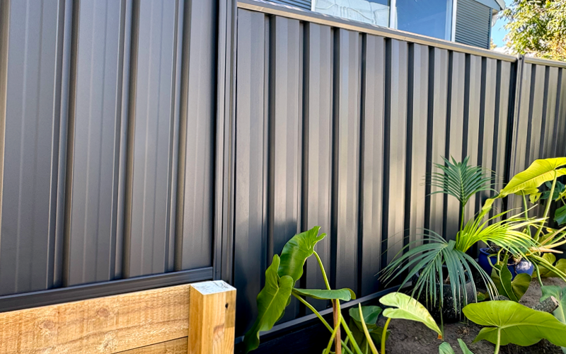 How To Spray Paint A Metal Fence - Inspirations Paint